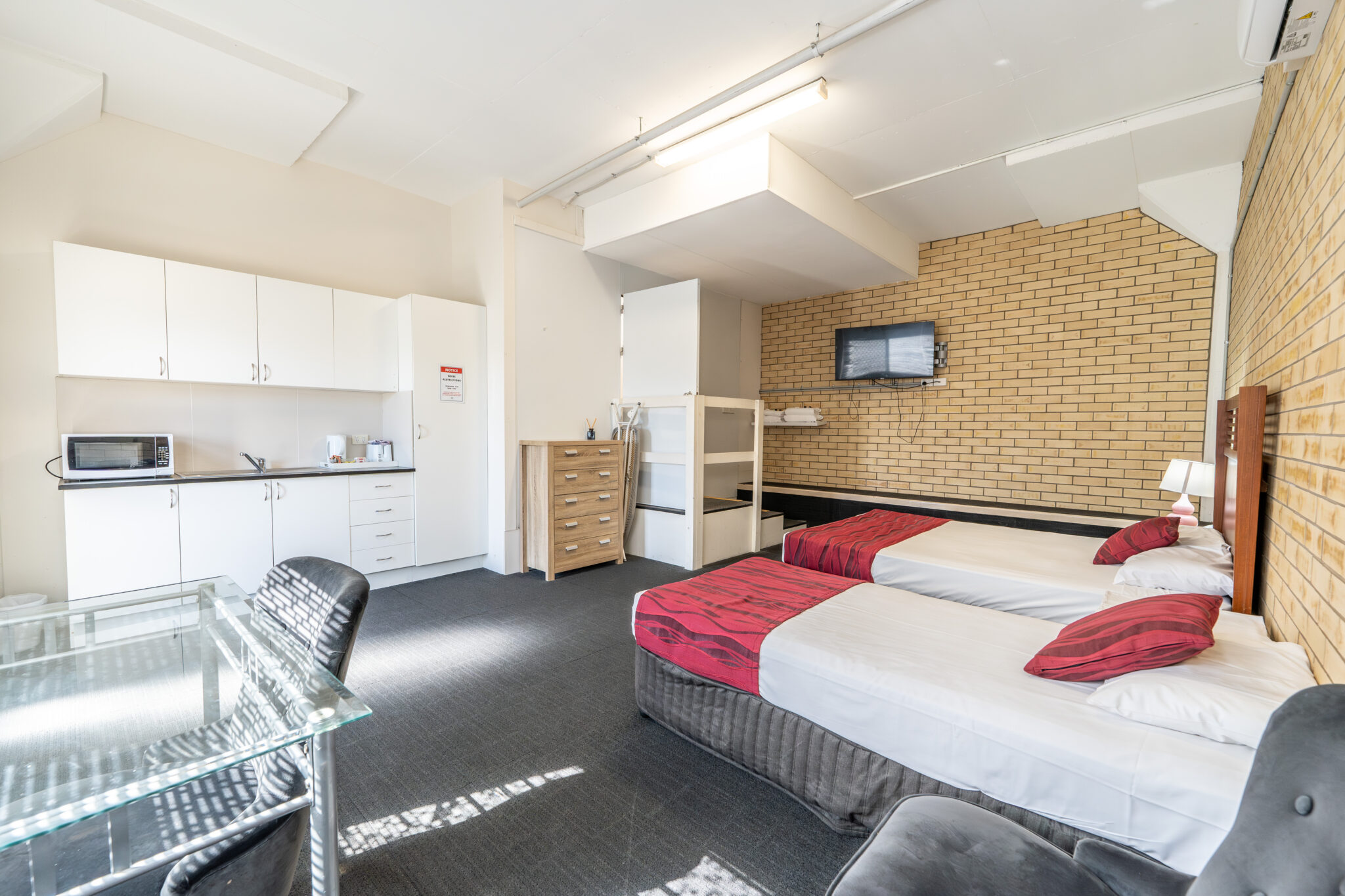 Accommodation - Acacia Ridge Hotel